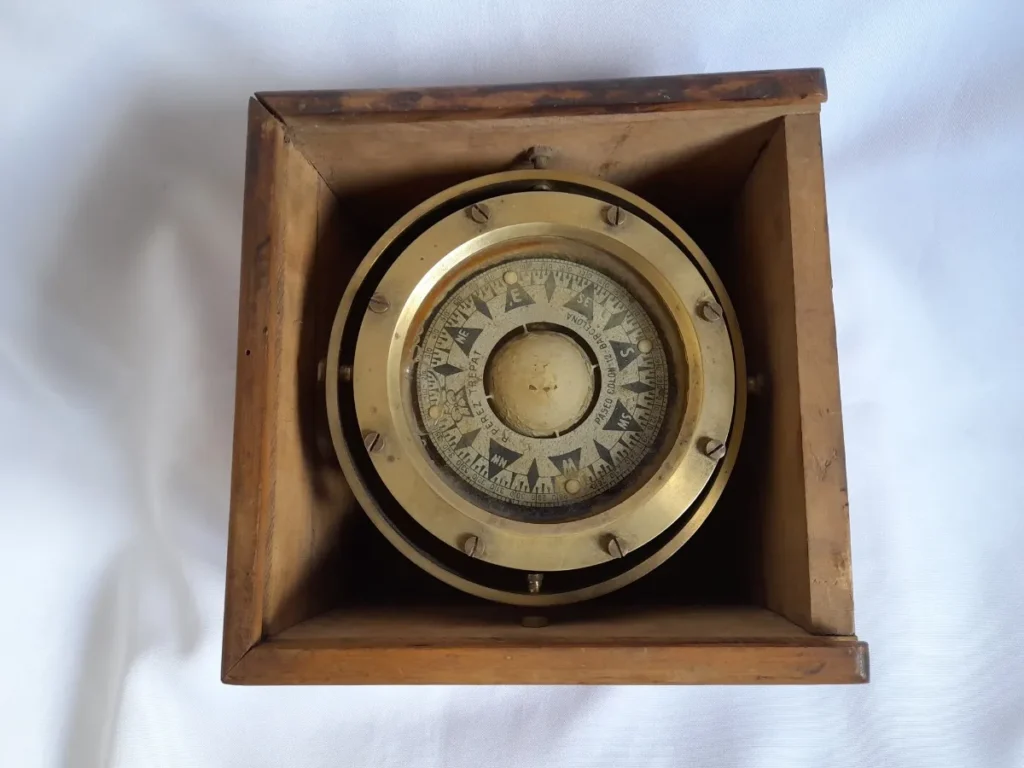 Antigua Brujula De Barco Perez Trepat, Barcelona – Zahir Antigüedades